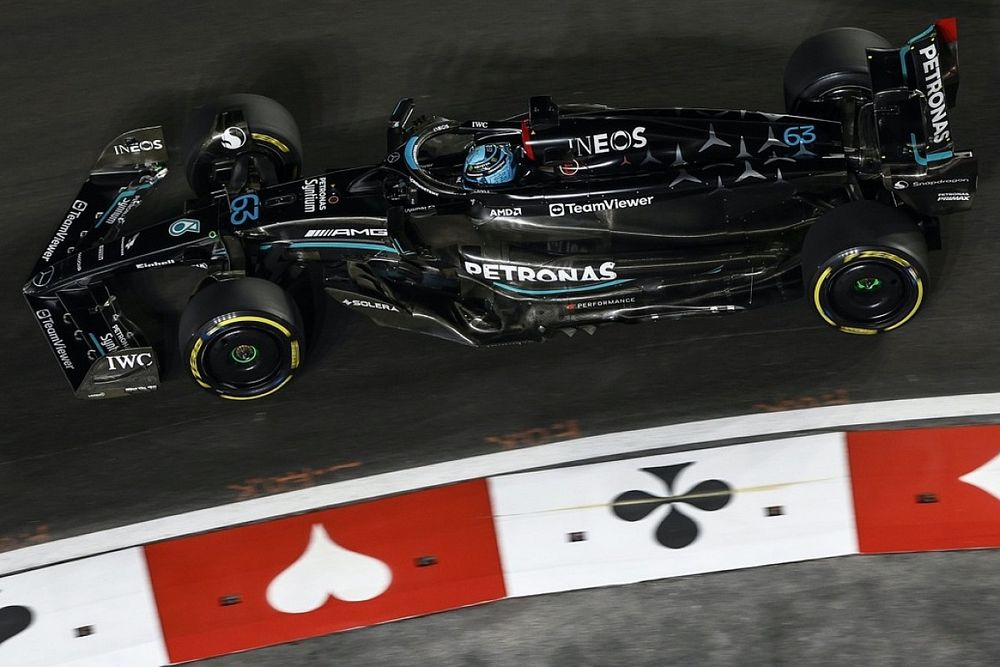 F1 Las Vegas GP: Russell fastest as red flag ends FP3 early