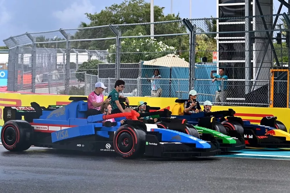Cuántos años tiene cada piloto de F1 (edad) y cuándo es el cumpleaños