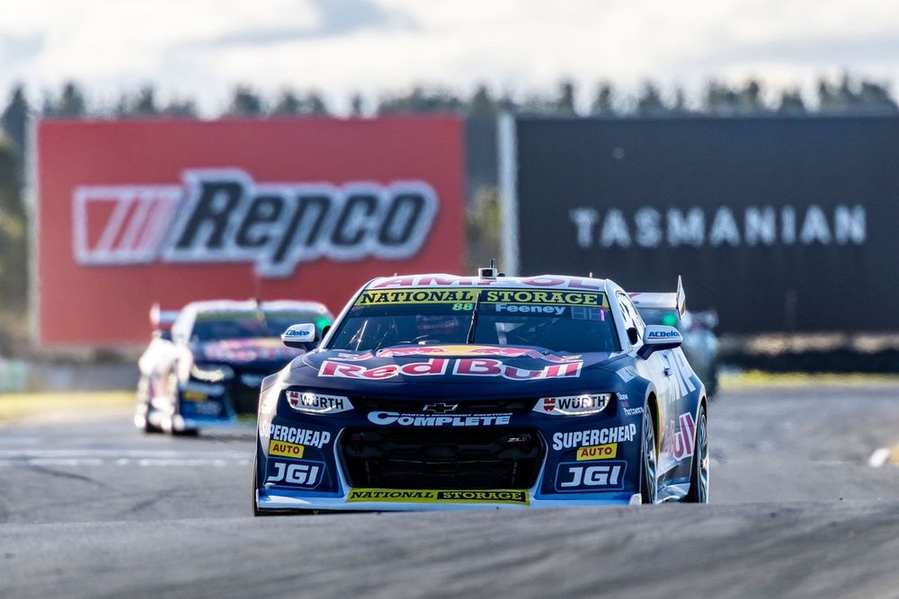 Supercars Symmons Plains: Feeney dominates with two wins