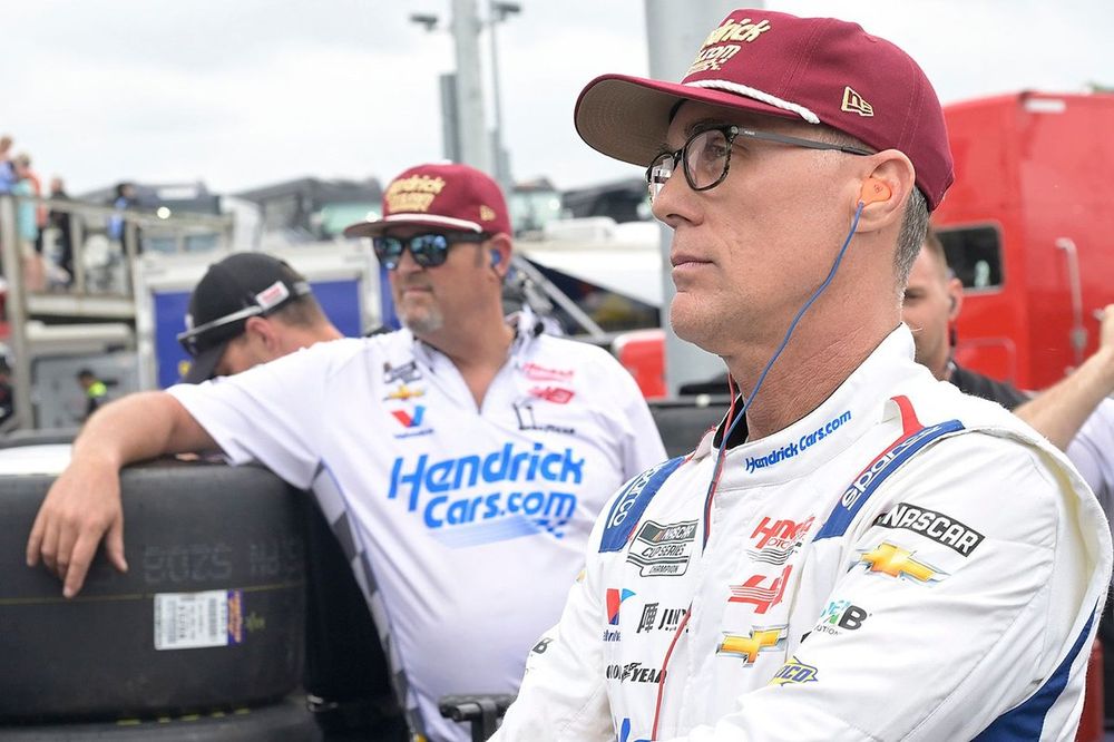 Harvick: Working with Hendrick "a peek behind the curtain"