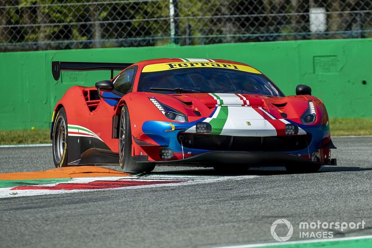 Ferrari 488 GT Modificata: il nostro test drive a Monza