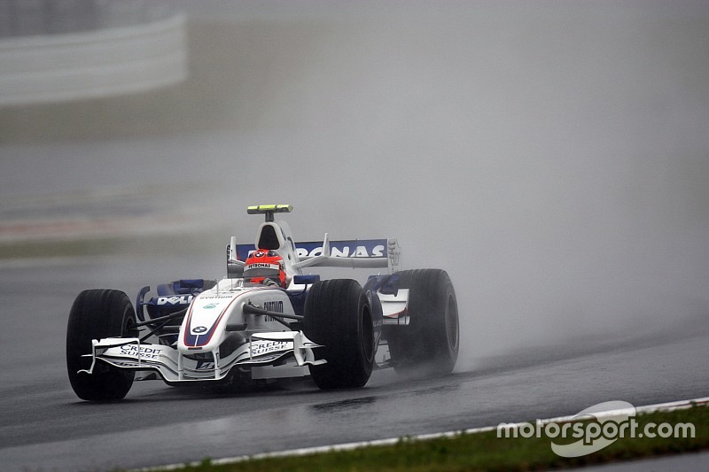 Amikor az F1-ben még „sokkal többet” engedtek: EPIC jelenet 2007-ből ...