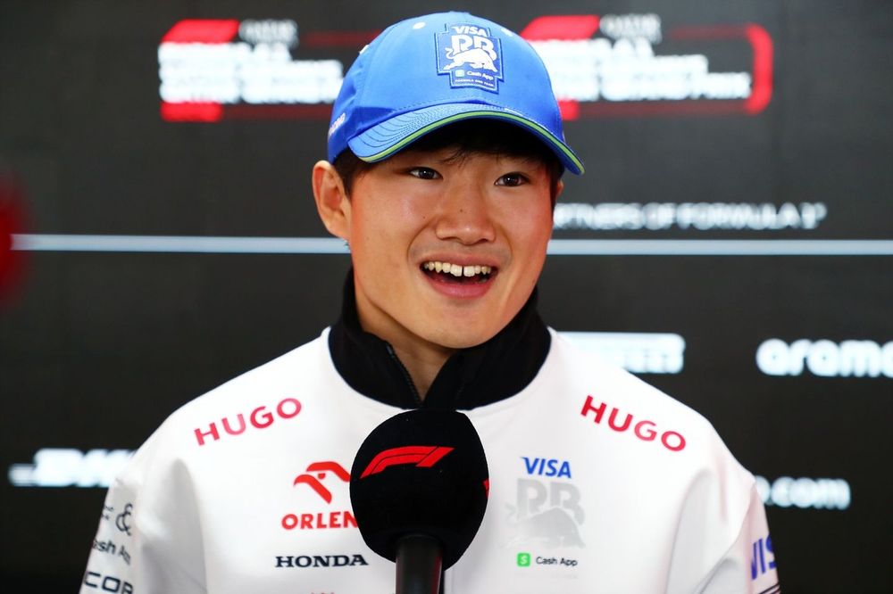 Tsunoda krijgt lachers op de hand: "Dacht dat ze bever zeiden"