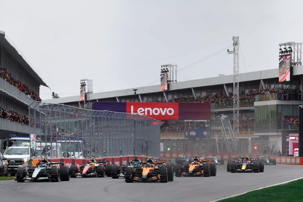 Canadian GP F1 marshal steals the show with viral trackside dive