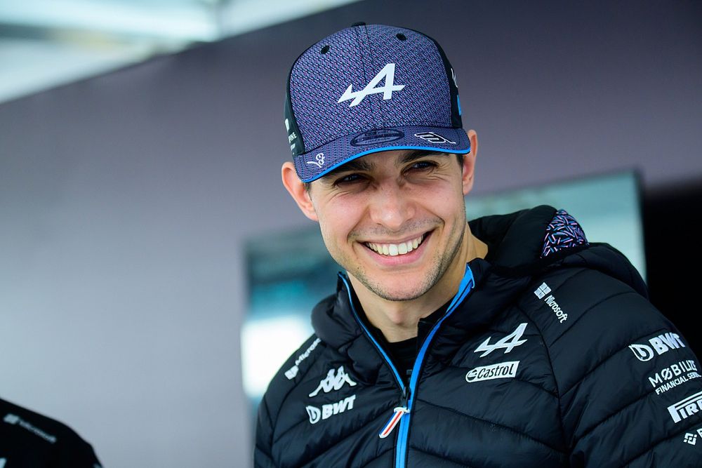 ¿Mensaje a Pérez? Ocon dice que pelearía con Verstappen en igualdad