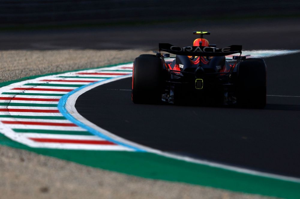 Pérez stipt verbeterpunten RB20 aan na 'heel slechte' F1-race in Monza