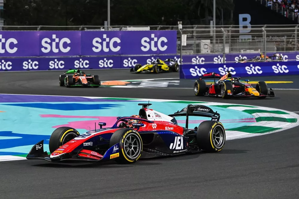 F2 Arabia Saudí: Verschoor gana a Aron y Pepe Martí acaba 8º