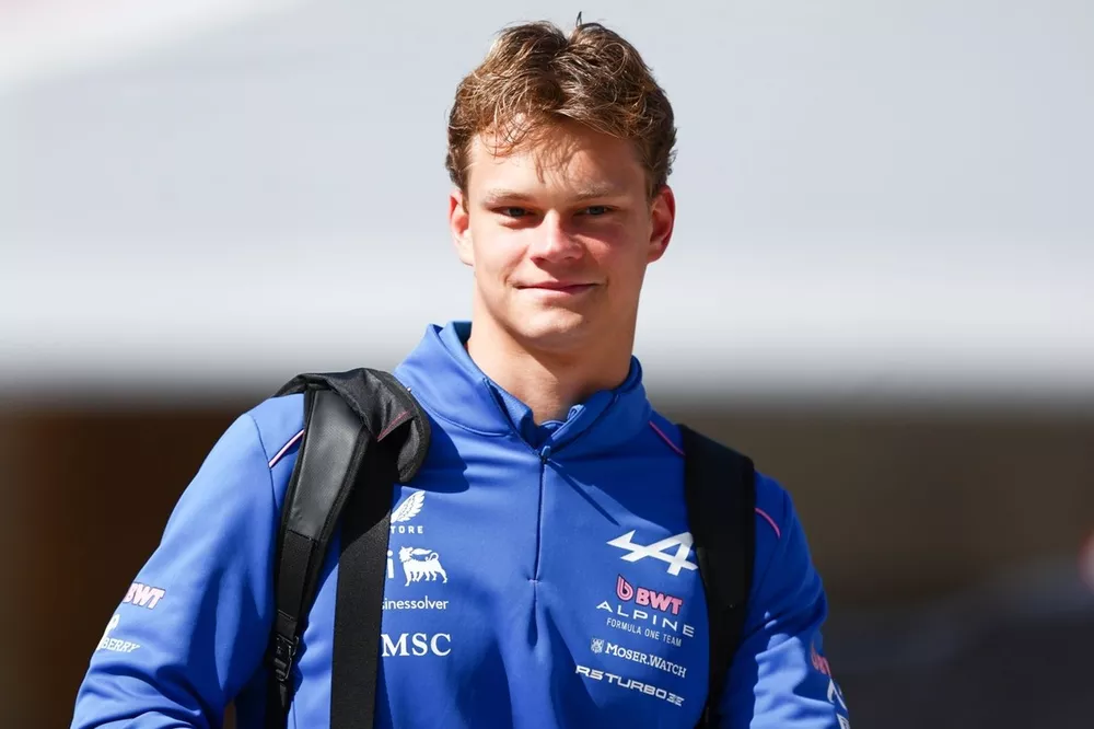 Paul Aron, reserva de Alpine, hará dos FP1 con Audi en la F1 2026