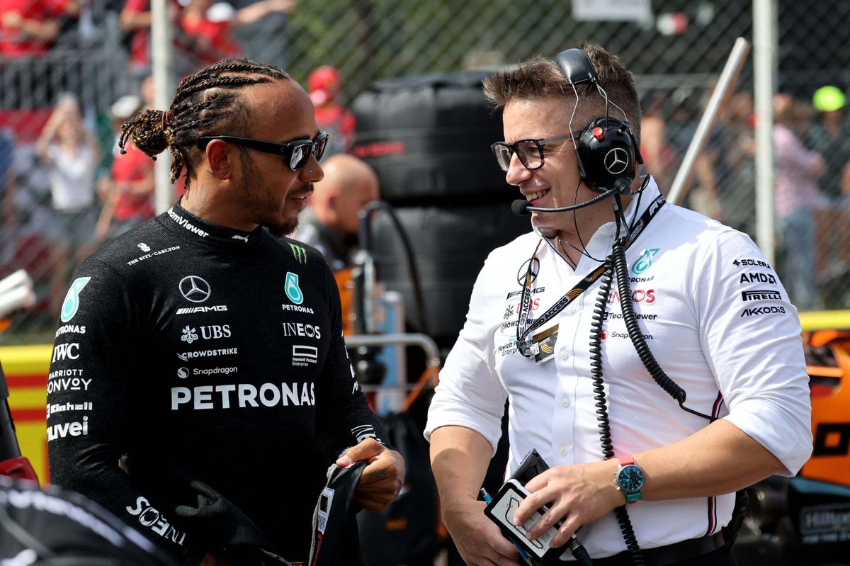 A Mercedes mindenképpen egyeztetni fog Bono F1-es jövőjéről