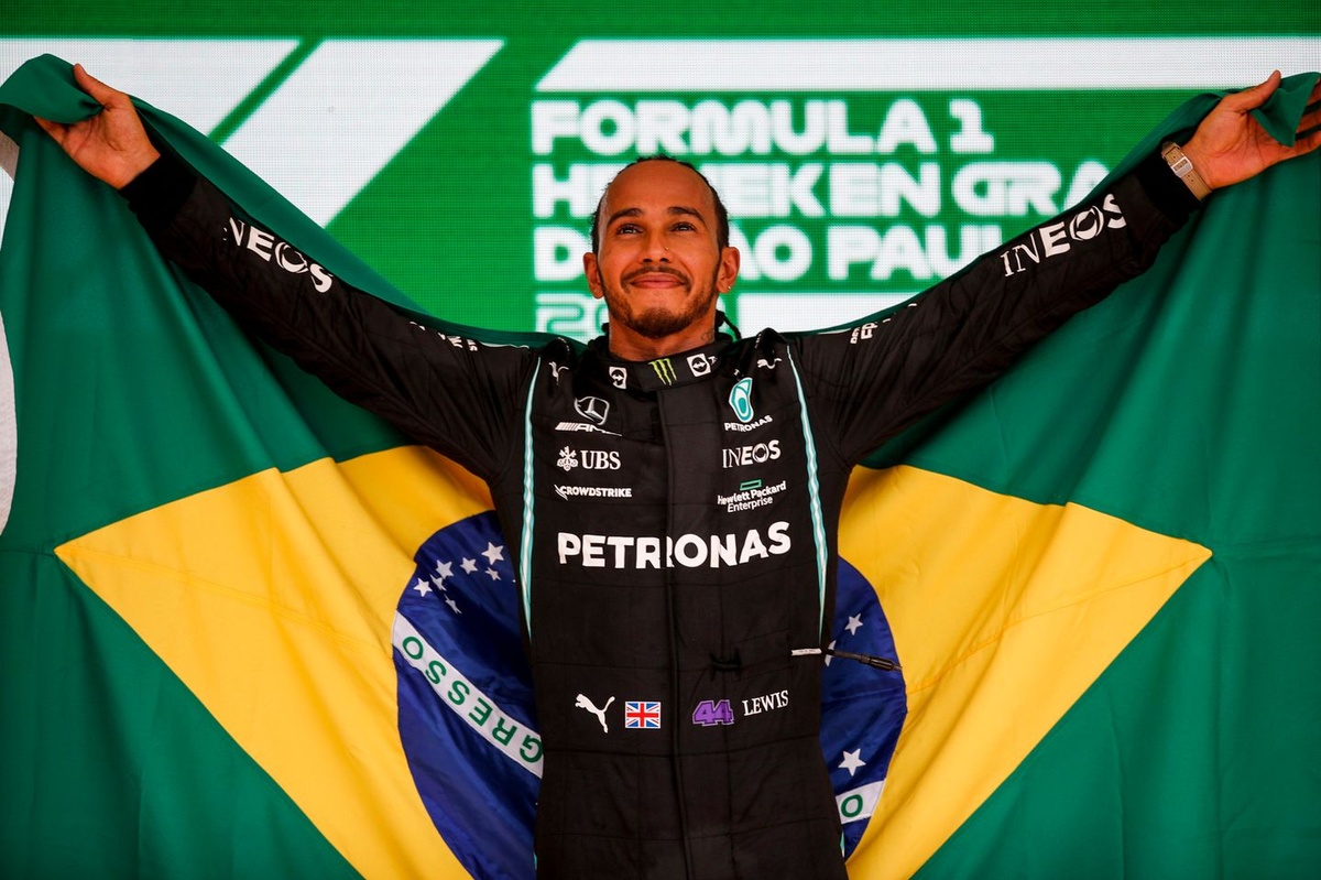 Hamilton es nombrado ciudadano honorario de Brasil