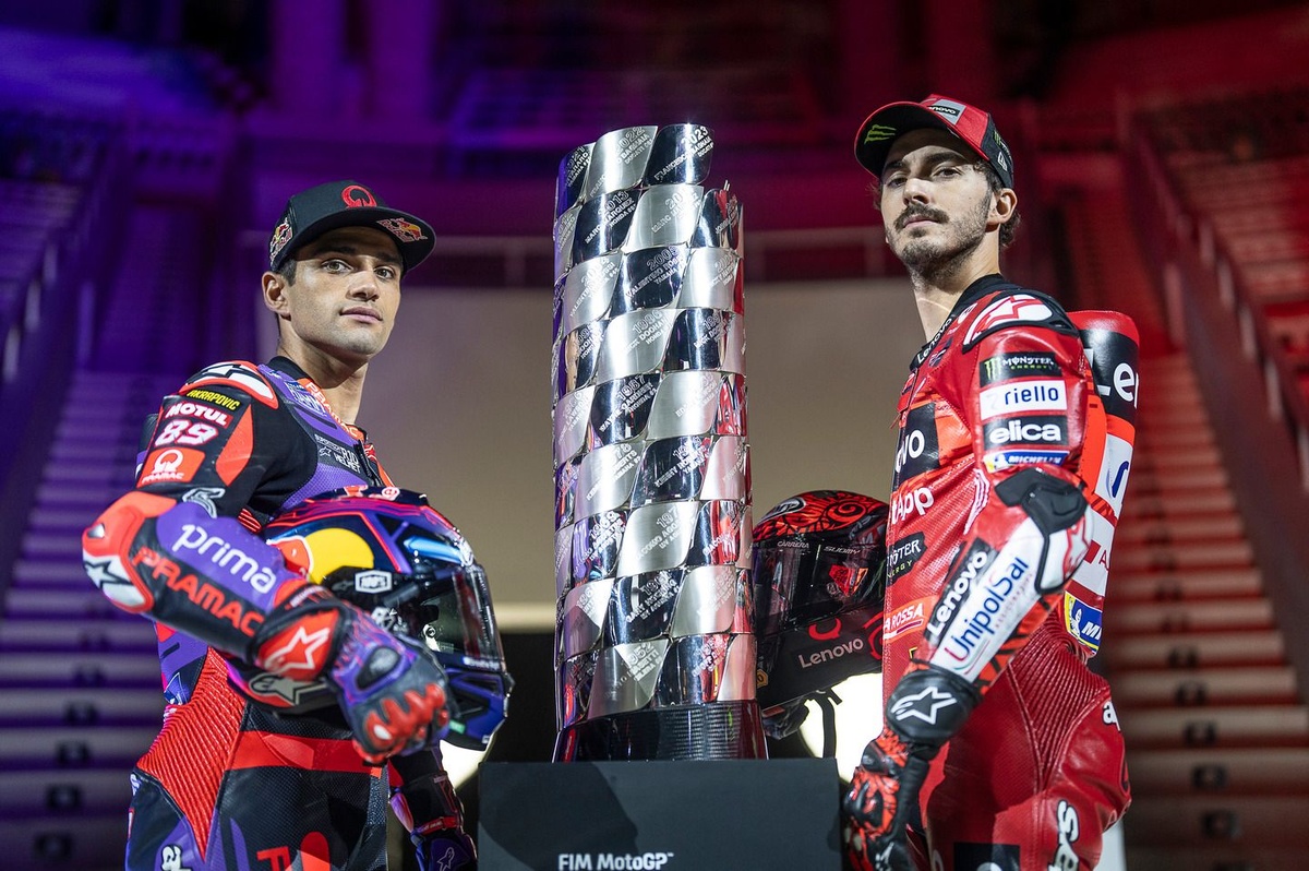 Szombati motorsport-program: Michelisz első futama, eldőlhet a MotoGP-cím!