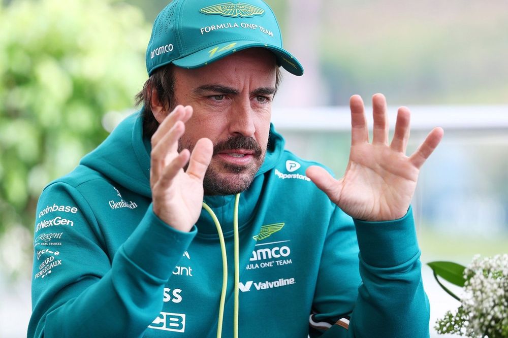 Alonso pone en duda usar las mejoras de Aston Martin F1 en Spa