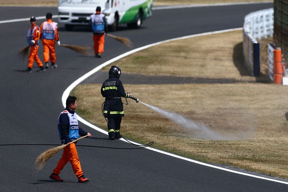 Japanese GP: FP3 red-flagged as track fires continue to plague weekend