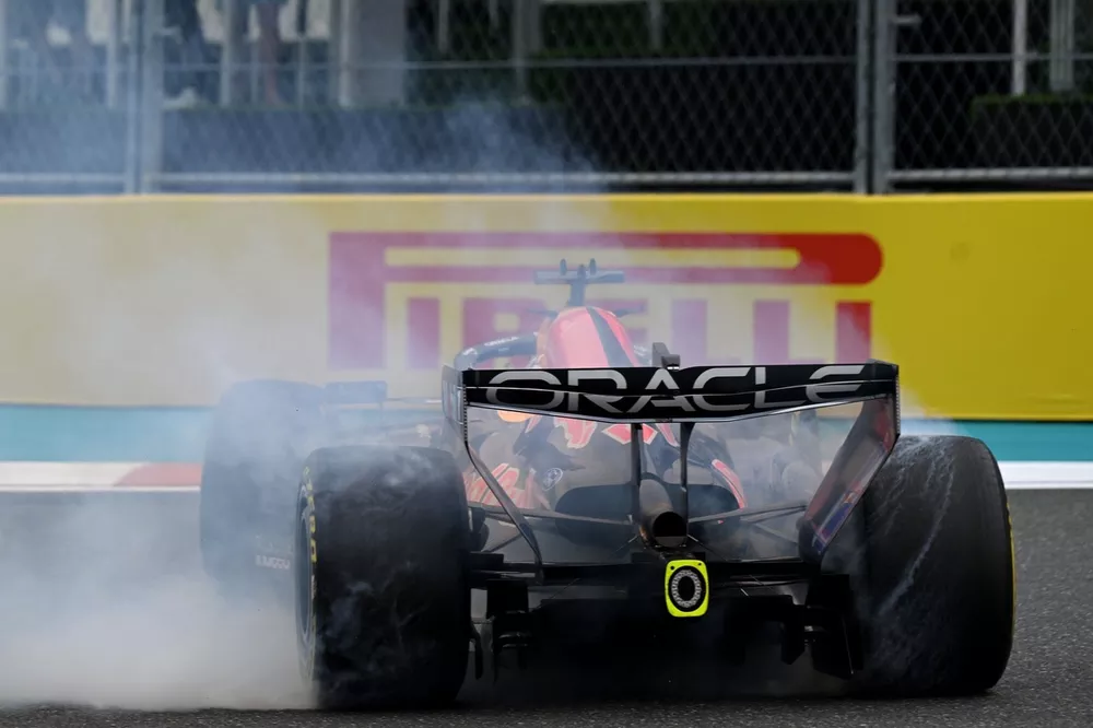 Max Verstappen over spin bij start: "Kan nog altijd gaan rallyrijden"