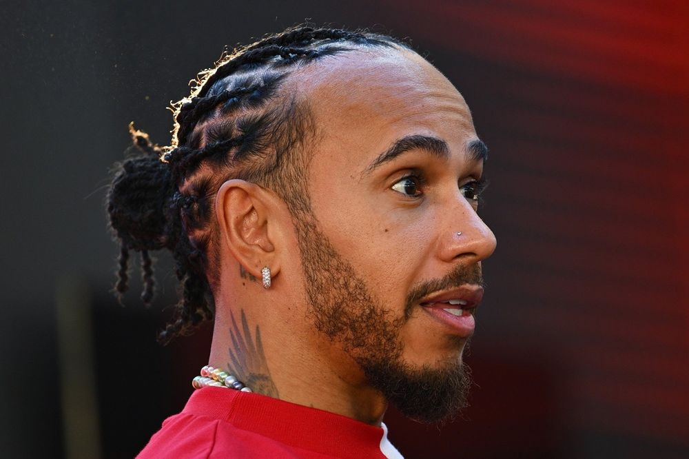 Lewis Hamilton Khawatir Penggemar Tak Suka Mobil F1 2026