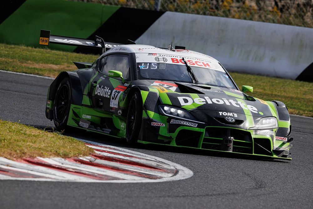 オートポリスで見せ場を作った37号車Deloitte TOM'S。開幕戦以来の好パフォーマンスに笹原右京「クルマがようやく普通に戻った」