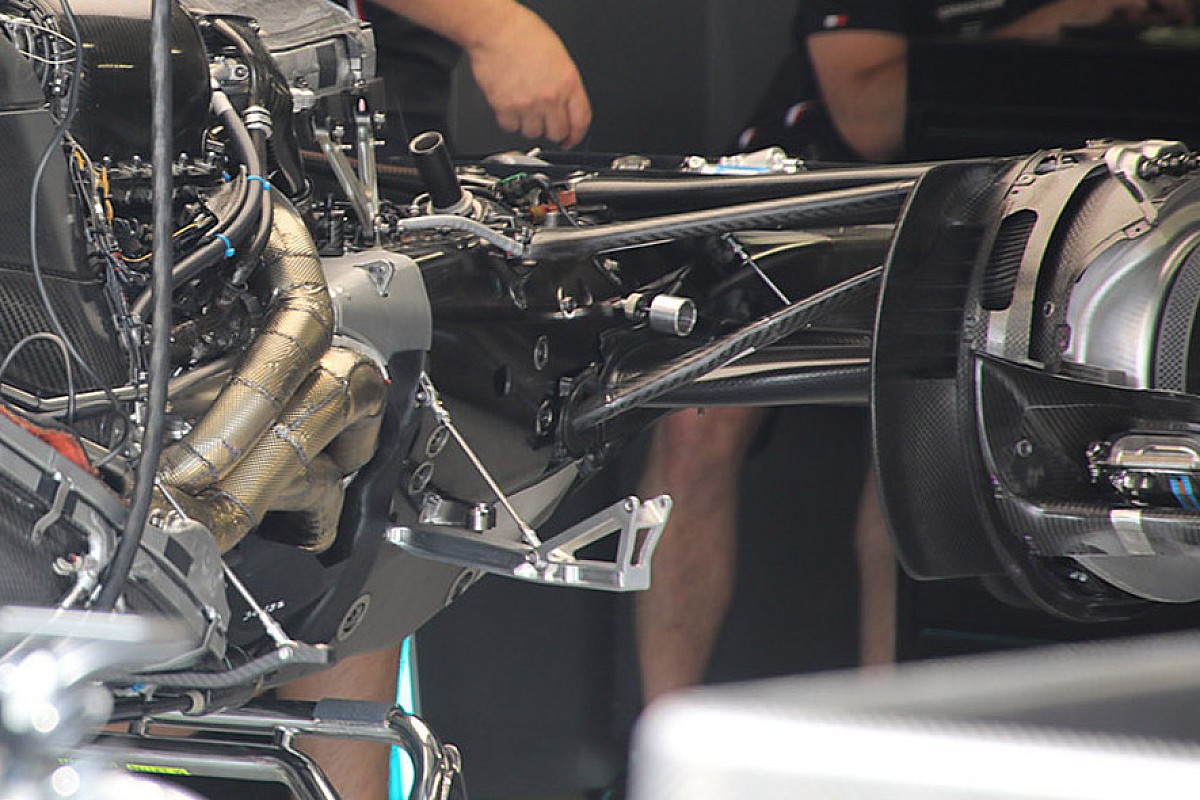 F1 | Mercedes: la traversa tipo Red Bull per il fondo più rigido