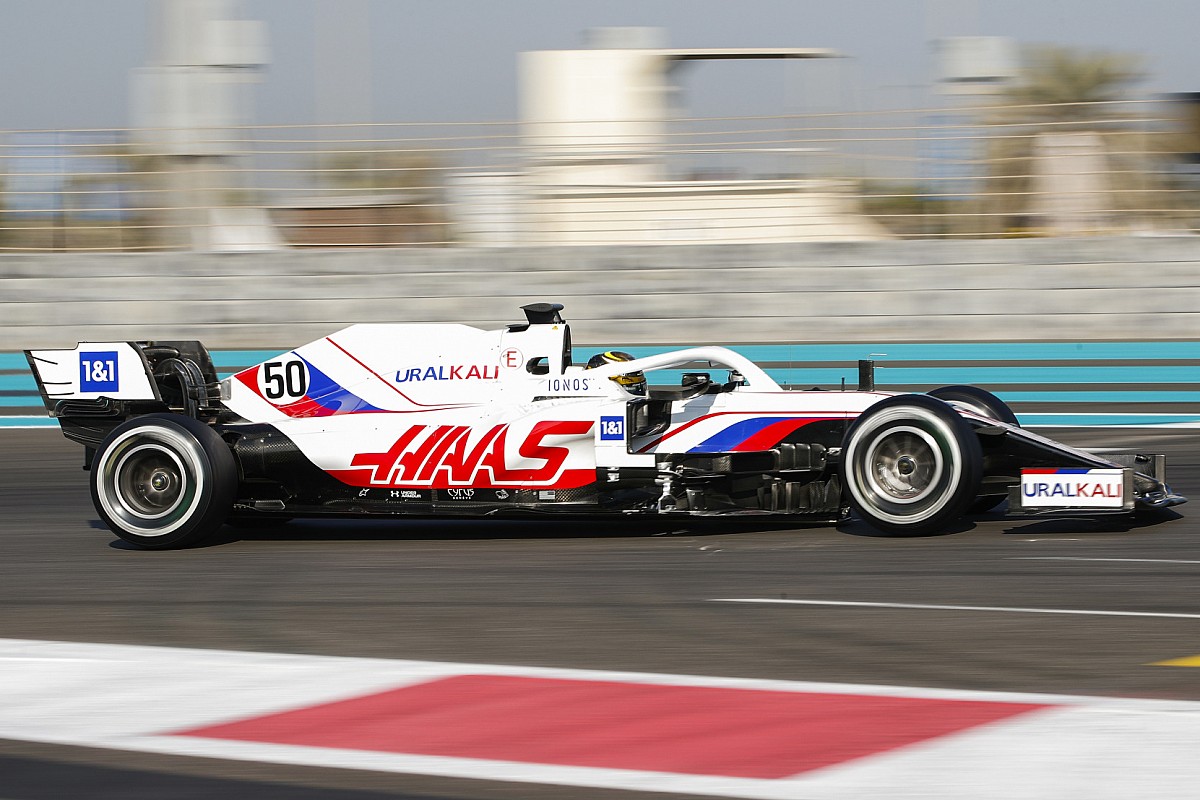 Nieuwe Haas met vlag en wimpel geslaagd voor verplichte crashtest