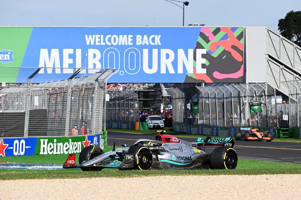 F1. Hamilton tłumaczy "trudną pozycję"