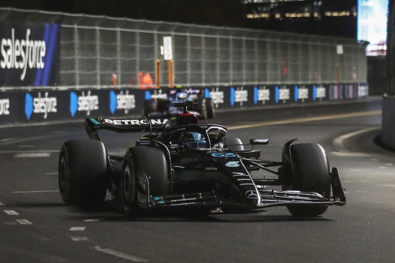 George Russell gibt zu: Verstappen im toten Winkel einfach übersehen