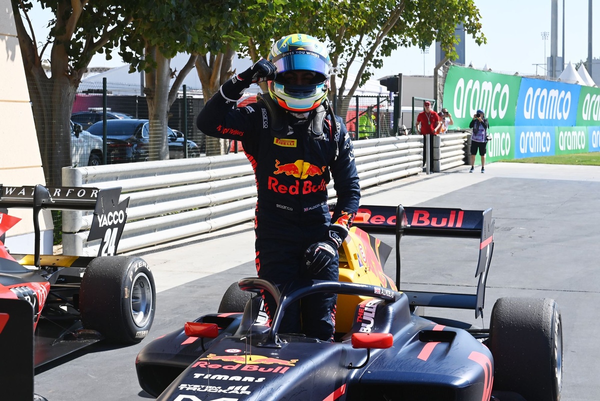 Piloto prodígio da Red Bull dá passo importante e pode ass... | Motors ...