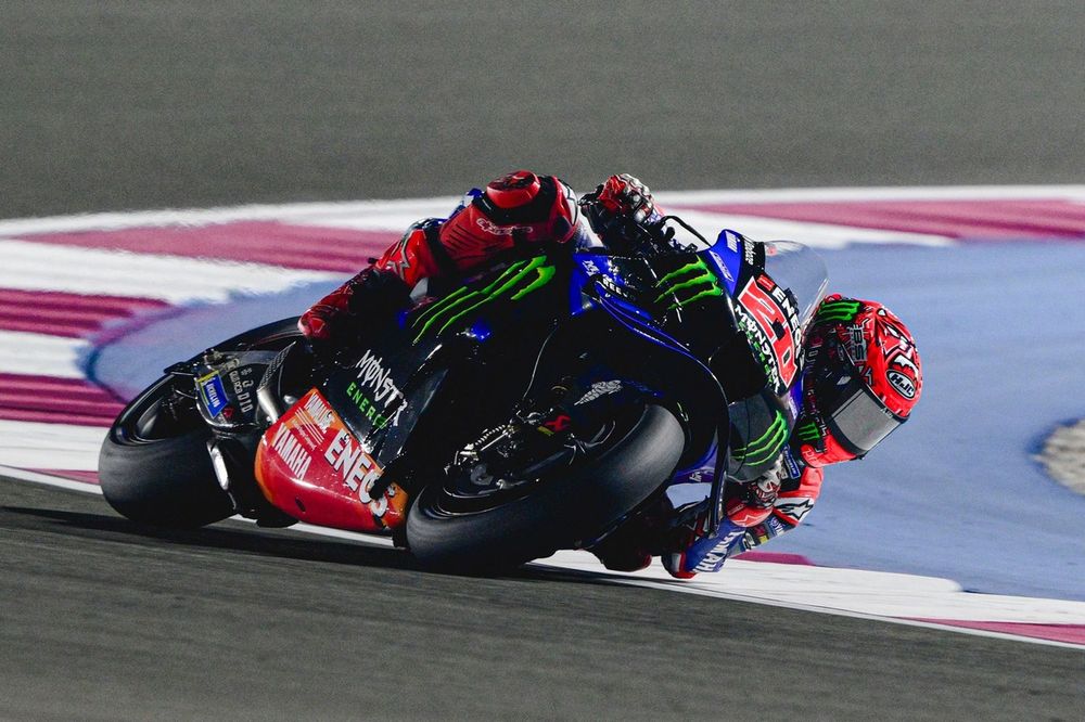 Yamaha Uji Coba Mesin V4 untuk Motor MotoGP di Valencia Yamaha Uji Coba Mesin V4 untuk Motor MotoGP di Valencia