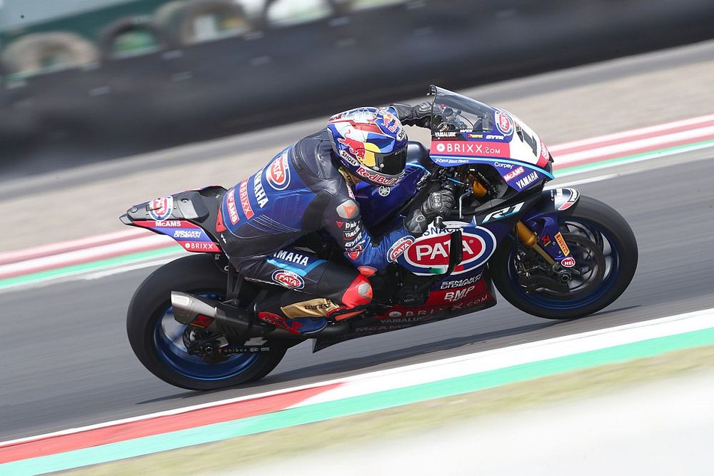 Indonesia WSBK: Razgatlioglu smashes lap record for pole