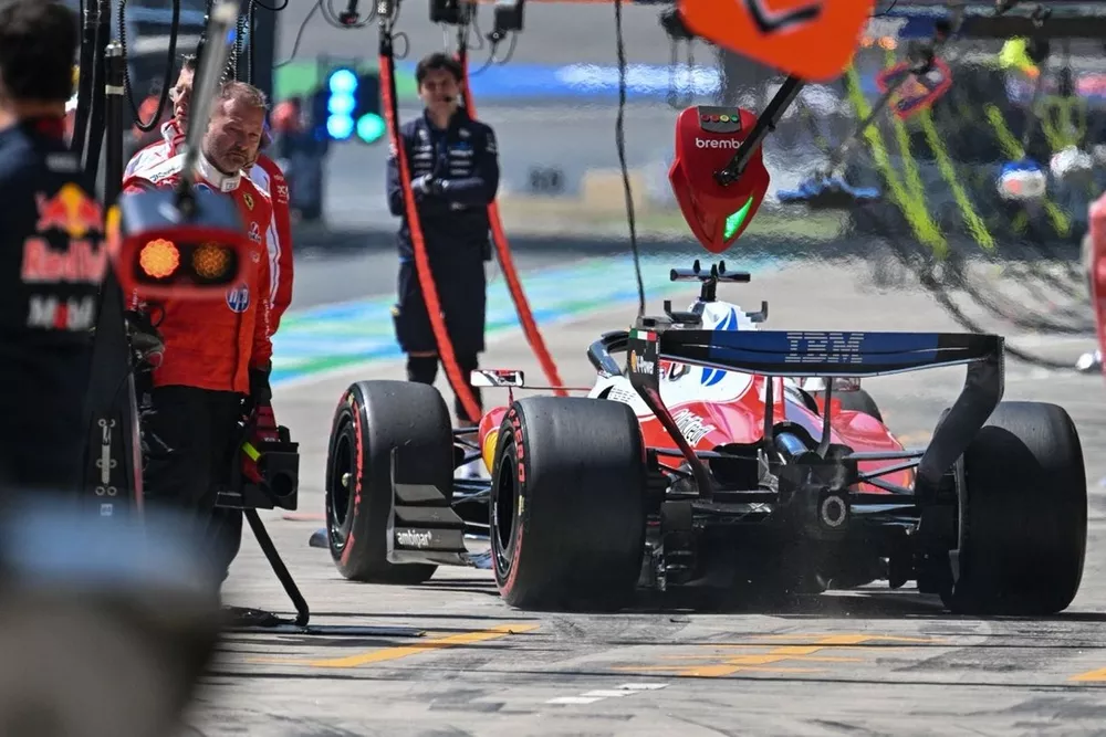 Why Ferrari ditched its ‘Macarena’ rear wing after FP1 at F1 Chinese GP