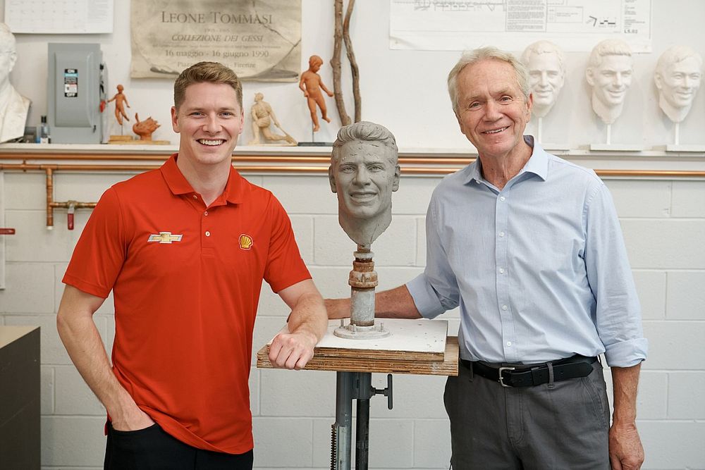 Newgarden cherishes "very special" trek to Borg-Warner sculpturer's shop