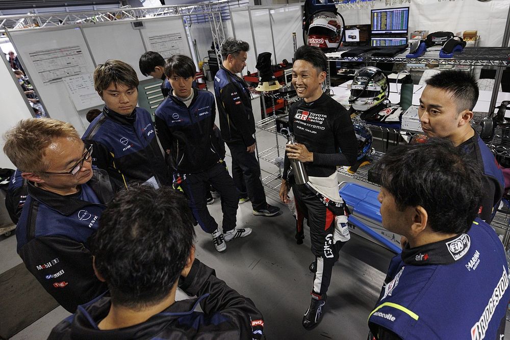 元F1ドライバーでル・マン勝者……“4人目のカズキ”登場でTEAM IMPULも大興奮？「皆たくさん吸収してほしい」と星野一樹監督