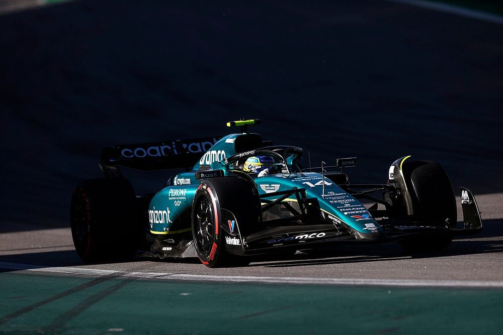 Alonso ziet progressie bij Aston Martin: “Haalt druk van ketel”