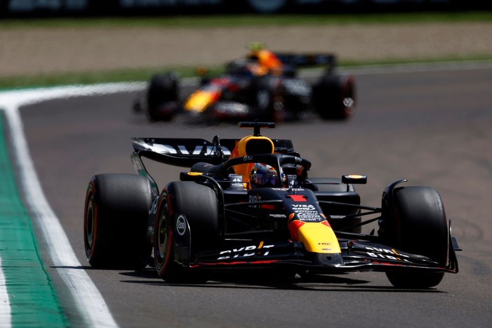 VIDEO: Max Verstappen stuk blijer met balans in VT2 F1 Imola