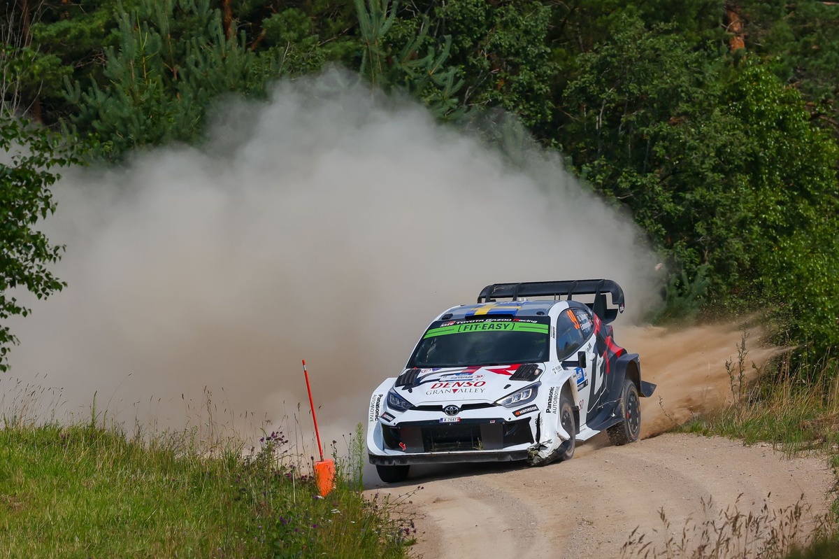 Solberg wins three out of four stages to extend Rally…