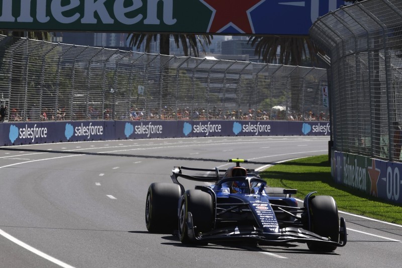 "Richtig cool": Carlos Sainz überrascht im ersten Melbourne-Training