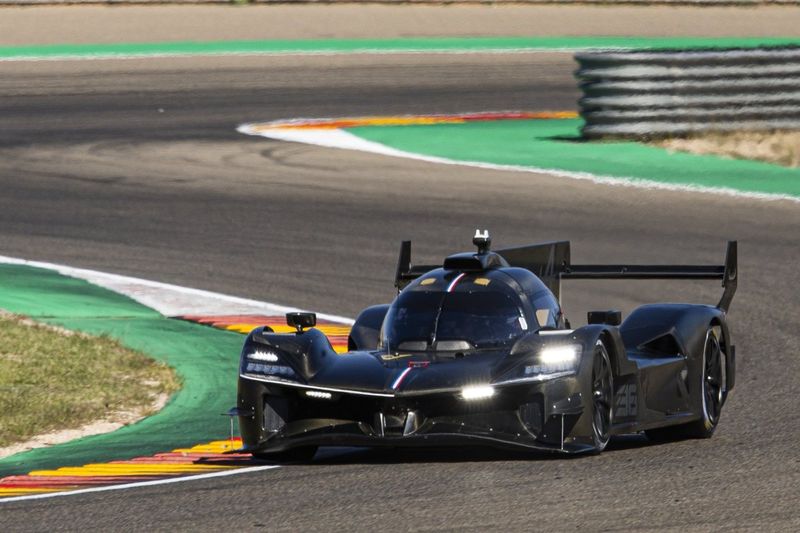 En images : les essais de l'Alpine A424 LMDh en 100 photos