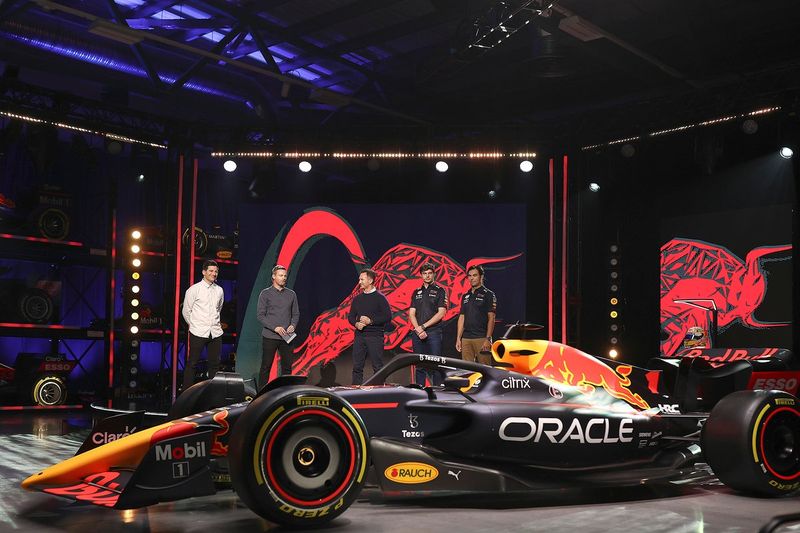 Red Bull launches 2022 F1 livery on RB18 show car