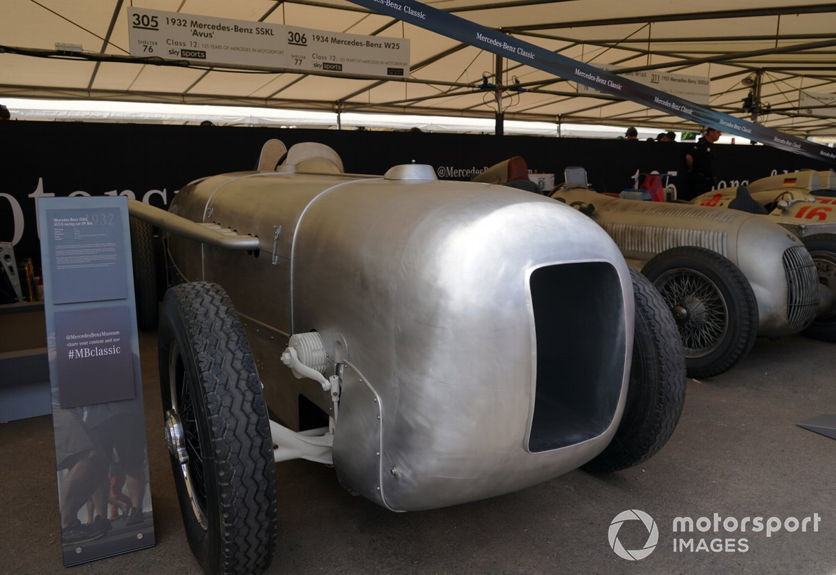 特集｜軽量化のためカラーリングを削ったメルセデスF1のデジャブ。ふたつ名”シルバーアロー”誕生にまつわる逸話と真実