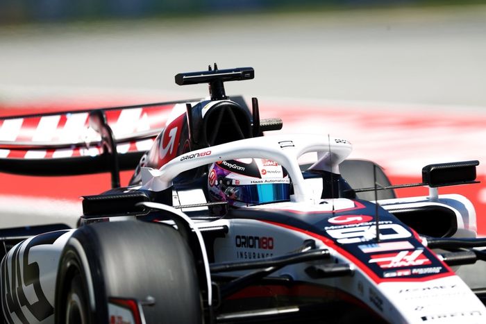 Piastri lidera la FP2 en España; Alonso sorprende 7º, a dos décimas de un McLaren