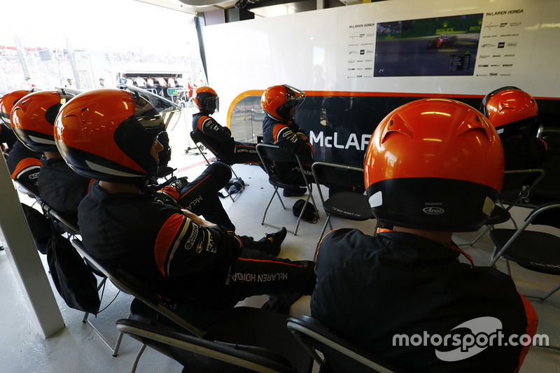 The McLaren pit crew at Australian GP