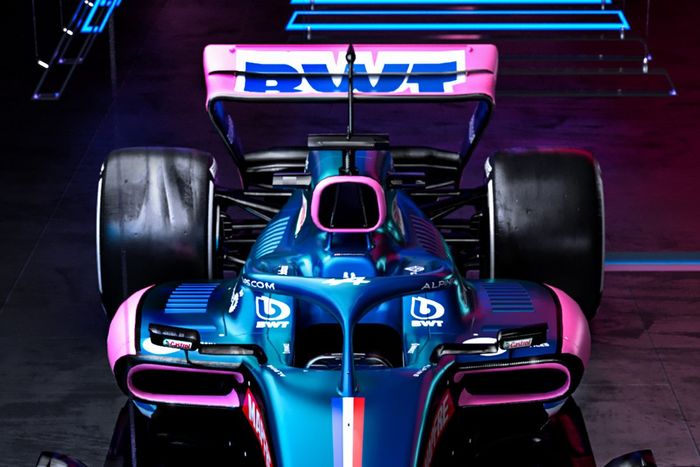 Las fotos del Alpine A522 de Alonso y Ocon en sus dos versiones