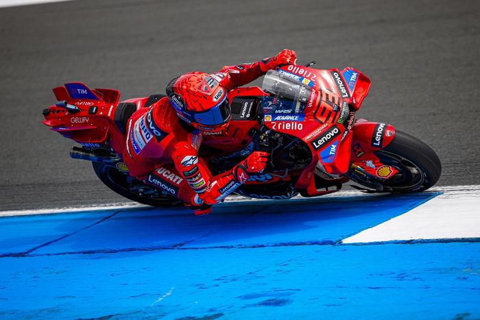 MotoGP Dutch GP: Marc Marquez beats brother to latest sprint success