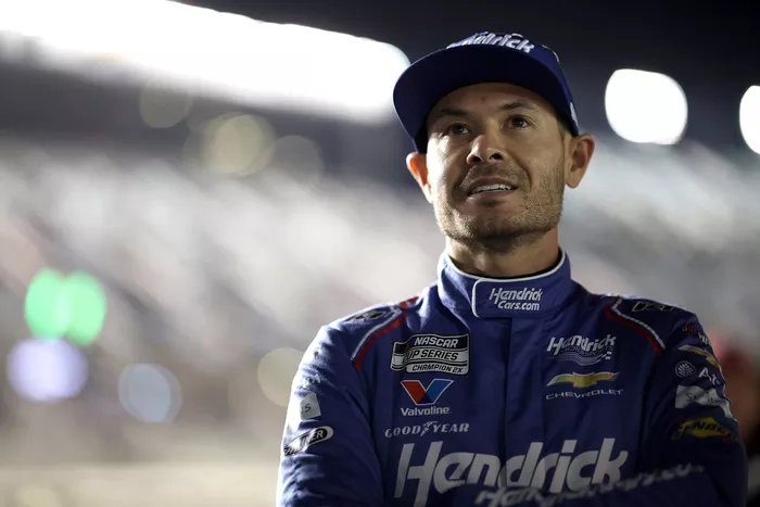 Kyle Larson signs a five-year contract extension with Hendrick