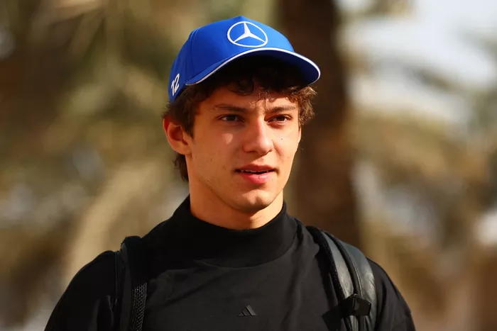 Toto Wolff reacts to Andrea Kimi Antonelli crashing his rare Mercedes ...