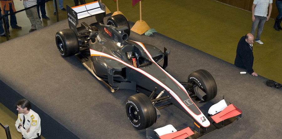 HRT F1 unveils their 2010 contender in Spain
