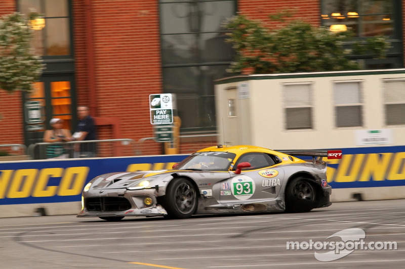 SRT Viper GTS-R shows improvement at Baltimore