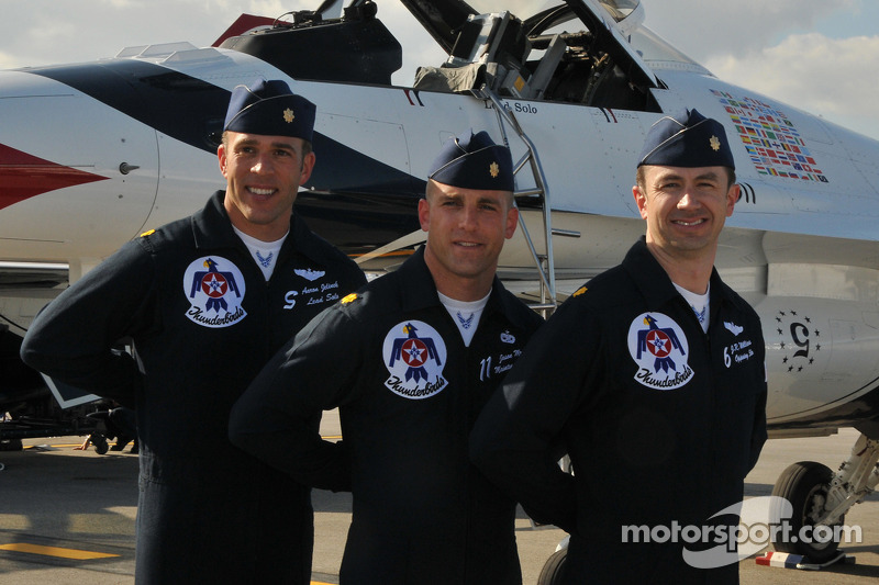 USAF Thunderbirds: Three pilots shown with Major Jelinke on left at ...